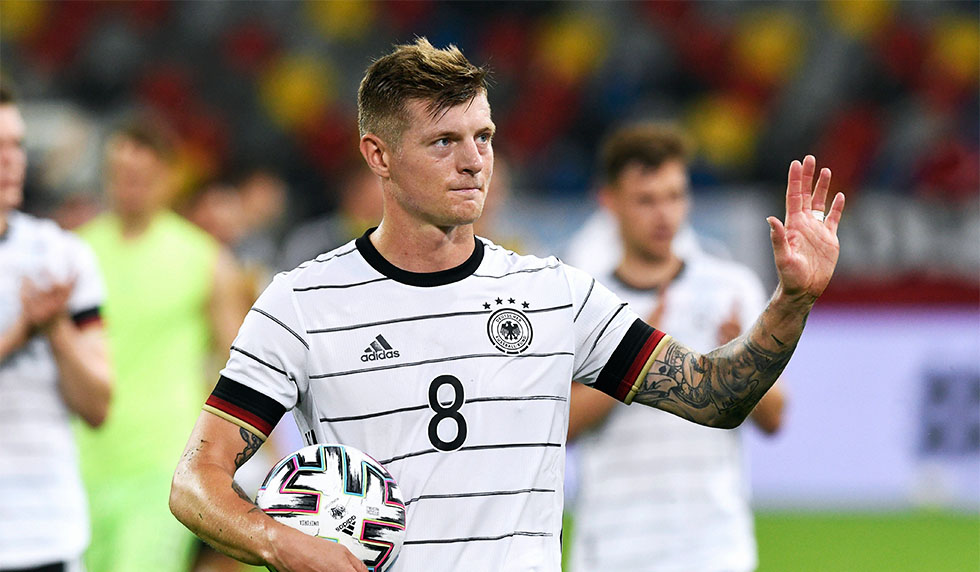 Toni Kroos beendet DFB-Karriere: „Konzentration auf Real Madrid“ - REAL ...